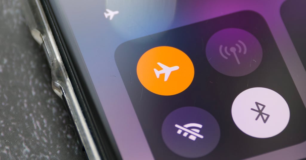 Un pilote révèle pourquoi il faut mettre son téléphone en mode avion ...