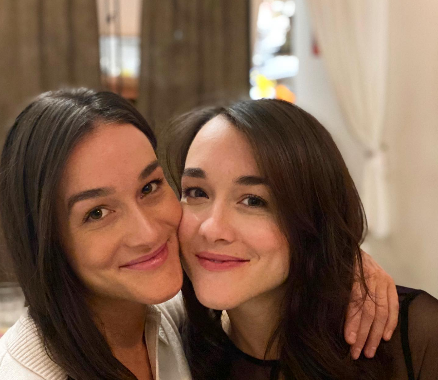 Bianca Gervais dévoile qu'elle a deux soeurs jumelles et elle nous les ...