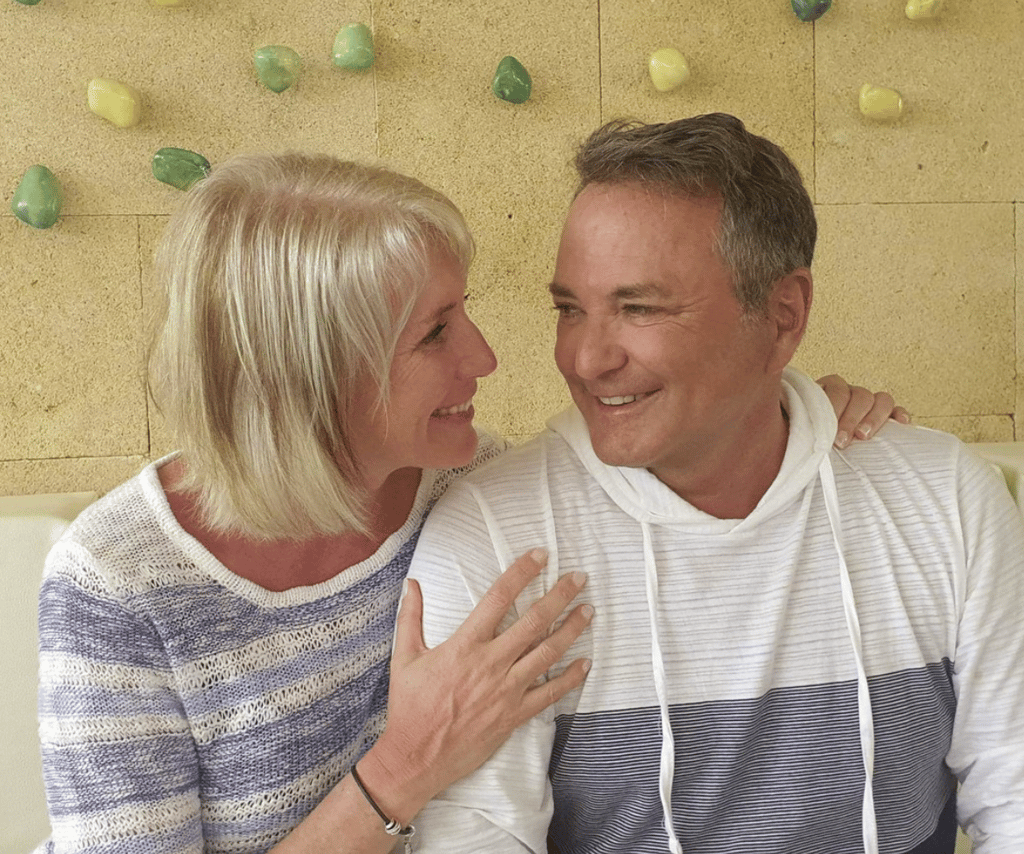 4 superbes photos de Pierre Jobin avec sa conjointe et sa fille - Monde ...