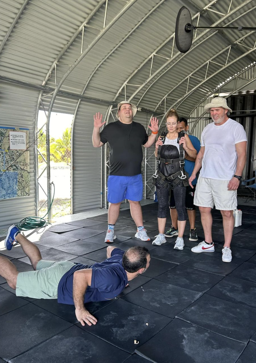 Clodine Desrochers partage des photos en coulisses de Sortez-moi d’ici ...