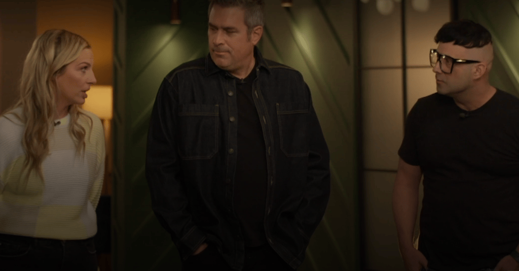 Daniel Corbin change de look et personne n'est capable de garder son ...