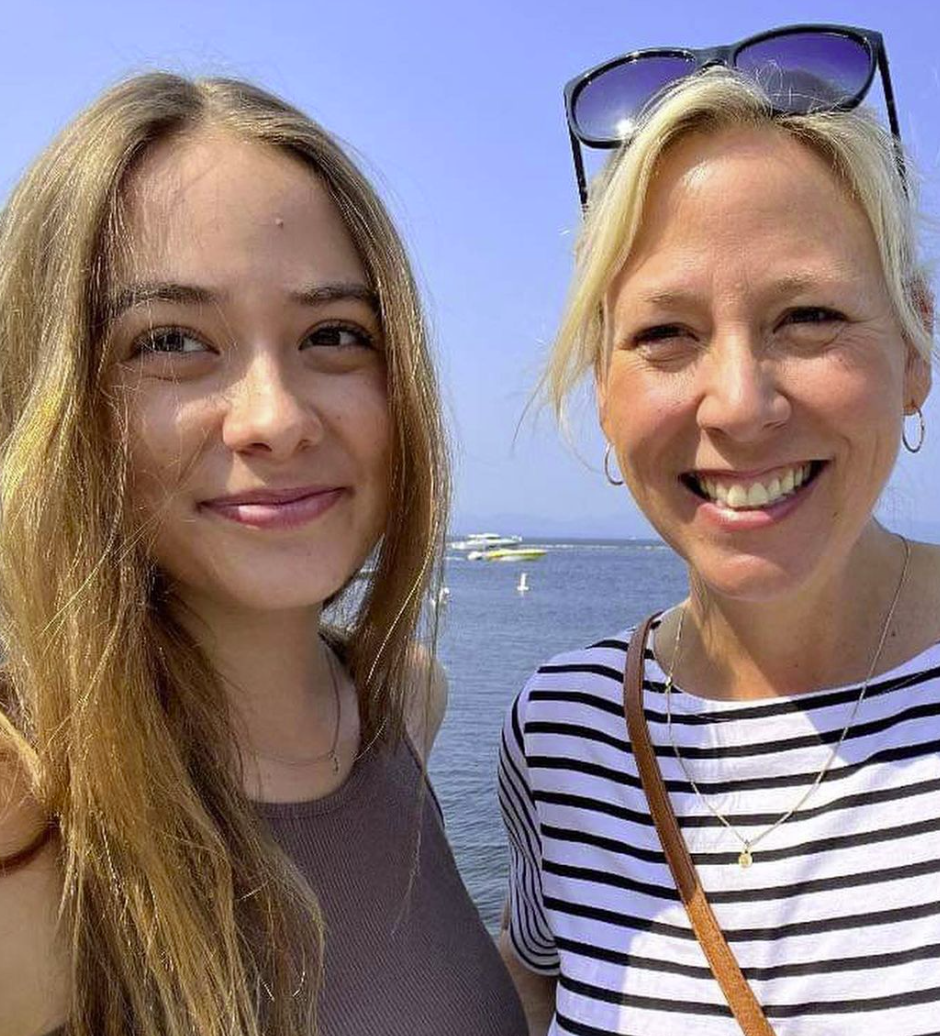 Voici une très rare photo d'Ève-Marie Lortie et son conjoint - Monde de ...