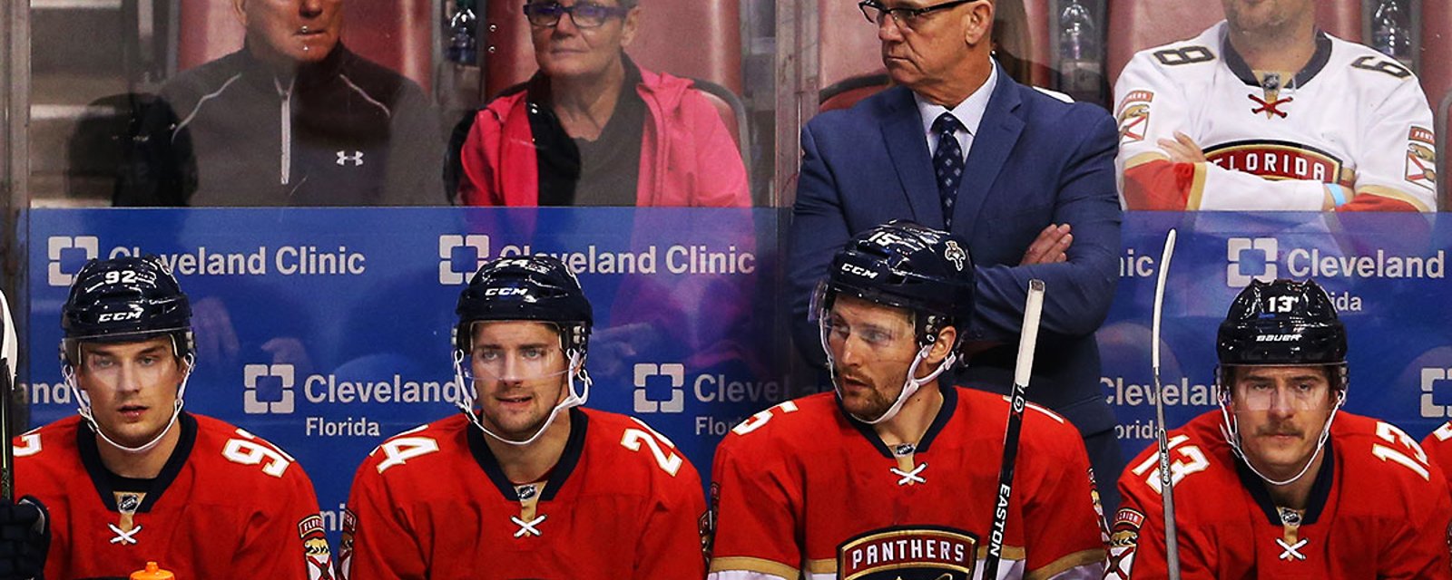 Tom Rowe, once again the center of attention! - HockeyFeed