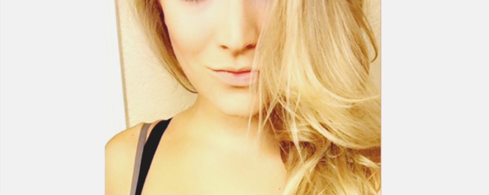 MUST SEE: NHLer’s stunning girlfriend posts revealing photo online ...