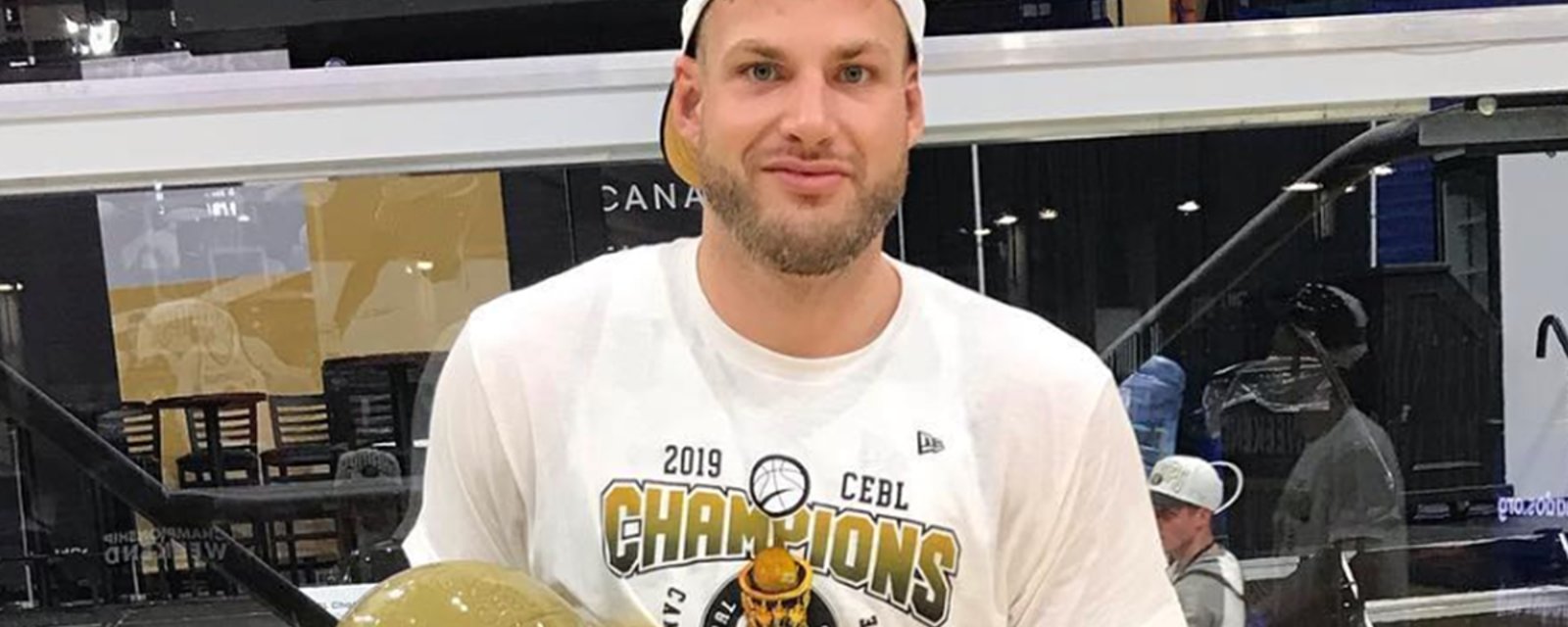 Chad Posthumus, un joueur de basketball canadien perd la vie dans de ...