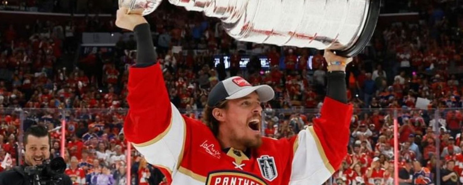 Nick Cousins signs $800,000 deal with a Canadian NHL team - HockeyFeed