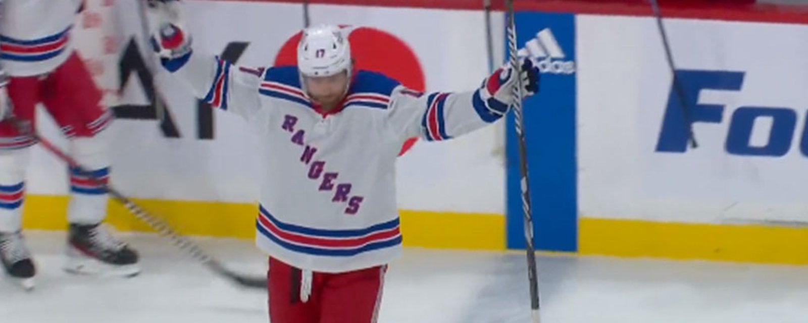 Blake Wheeler gets a standing ovation in his return to Winnipeg ...