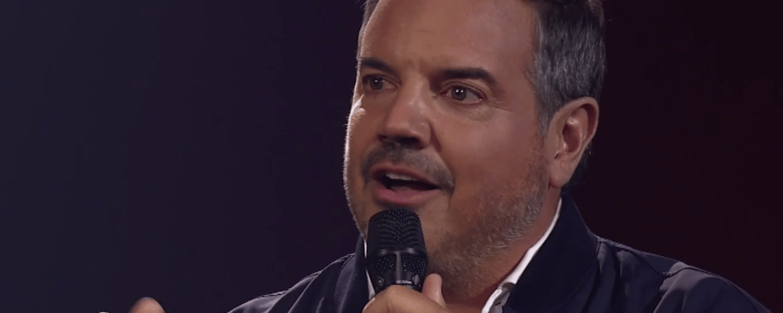 Charles Lafortune craque sur scène dans le moment le plus touchant de l ...