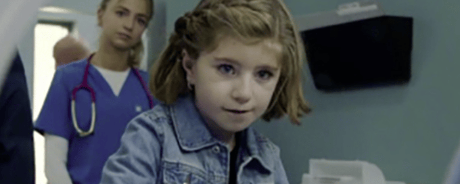 Les parents de la petite Charlie de STAT livrent un important message ...