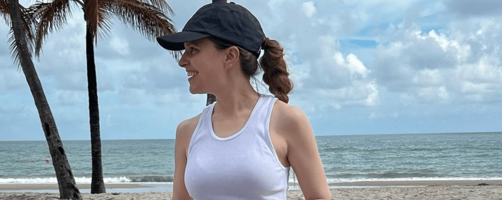 Sarah-Jeanne Labrosse sous le soleil avec son fils, elle fait plaisir à ...