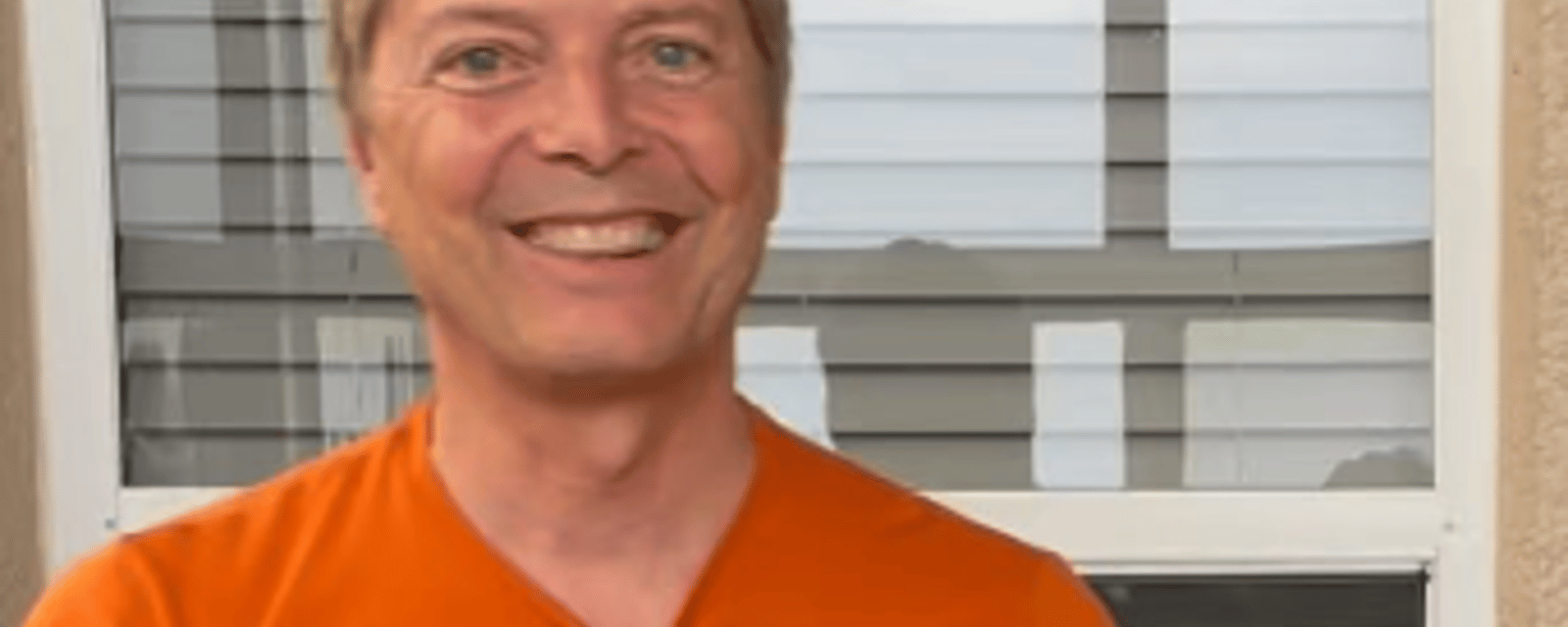 Stef Carse fait son grand retour avec une toute nouvelle chanson ...