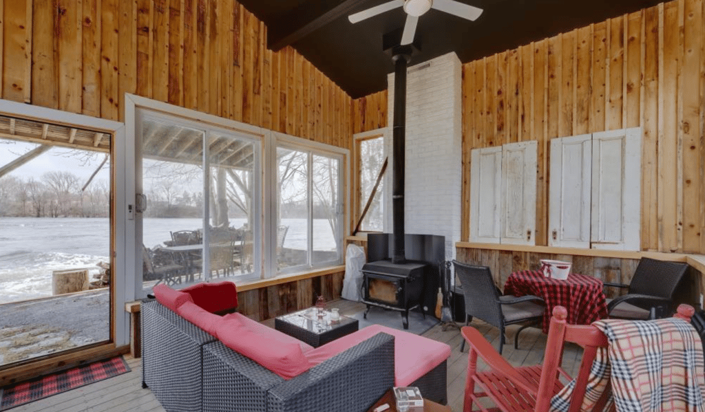 Magnifique maison champêtre au bord de la rivière Richelieu - Les Maisons