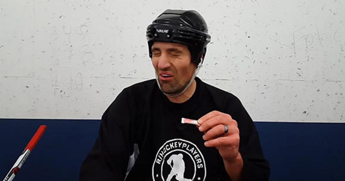 Watch beer leaguers try smelling salts - HockeyFeed