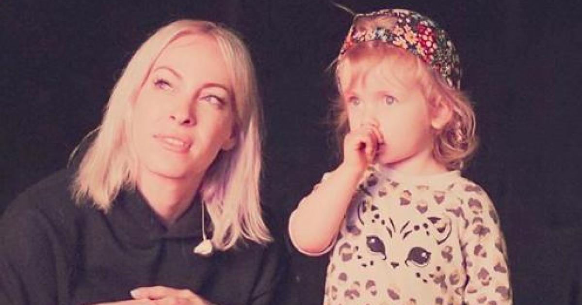 À VOIR: Gisèle monte sur scène pour chanter avec sa maman Marie-Mai ...