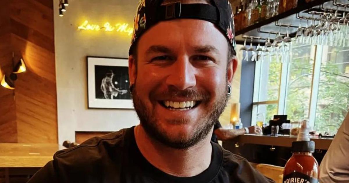 Alexandre d'Occupation Double aborde pour la première fois les ...