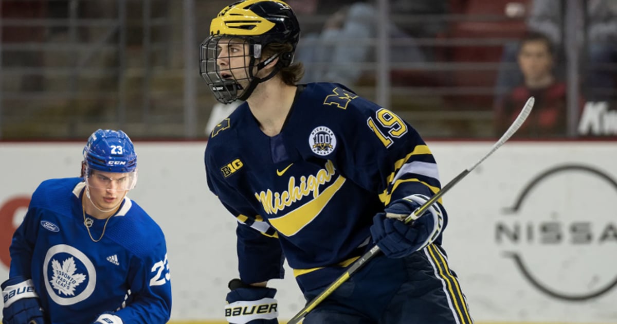 Adam Fantilli se fait voler le titre du meilleur joueur NCAA par un ...