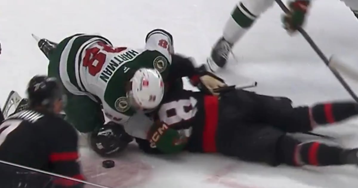 Ryan Hartman pose un geste absolument disgracieux à l'endroit de Tim ...