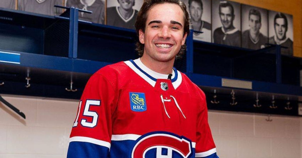 Alex Newhook connaît une belle saison - HabsolumentFan