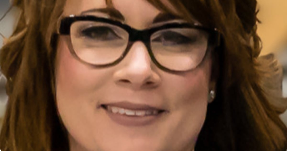 11 ans de prison pour une arnaqueuse qui a volé un MILLIARD de dollars ...