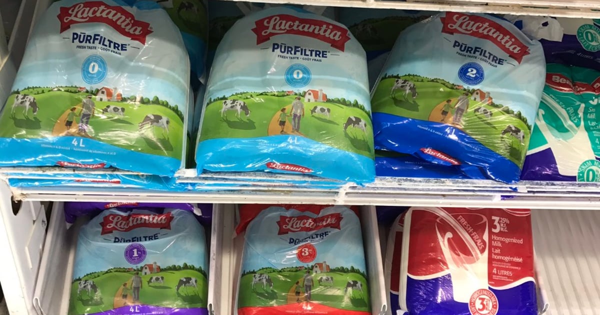 Ça pourrait bientôt être la fin des sacs de lait au Québec - Mon Fric