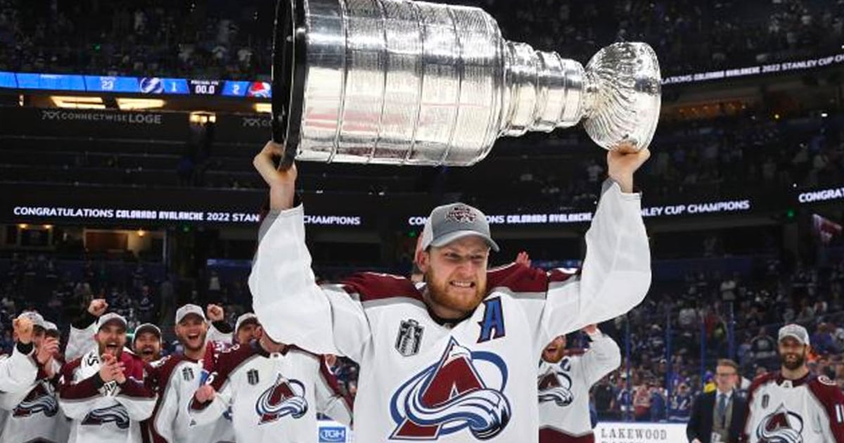 Report: Crazy contract for Nathan MacKinnon “will be done soon ...