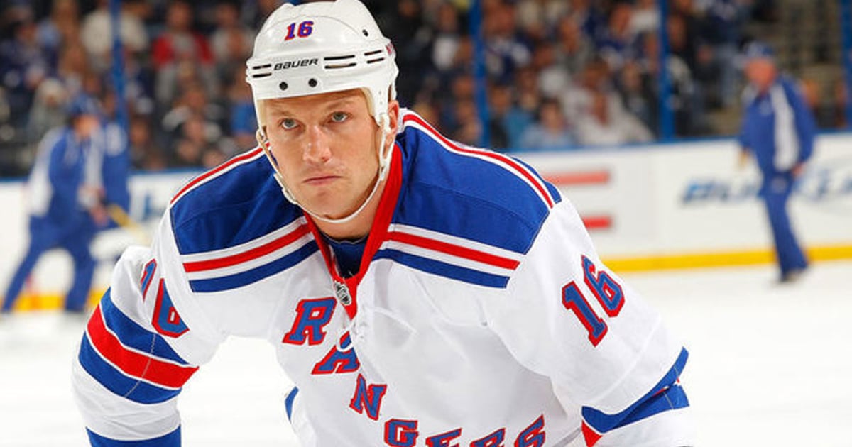 Crazy reports that the Rangers are set to hire Sean Avery as new GM ...