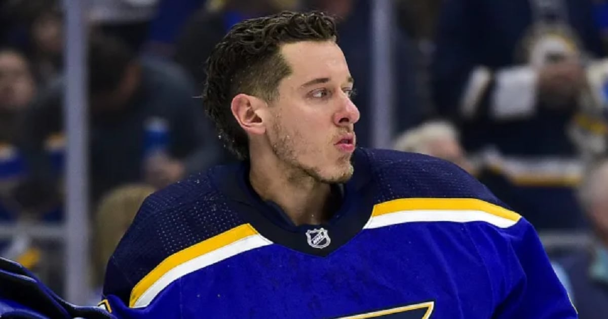 Devan Dubnyk calls out Jordan Binnington face to face. - HockeyFeed