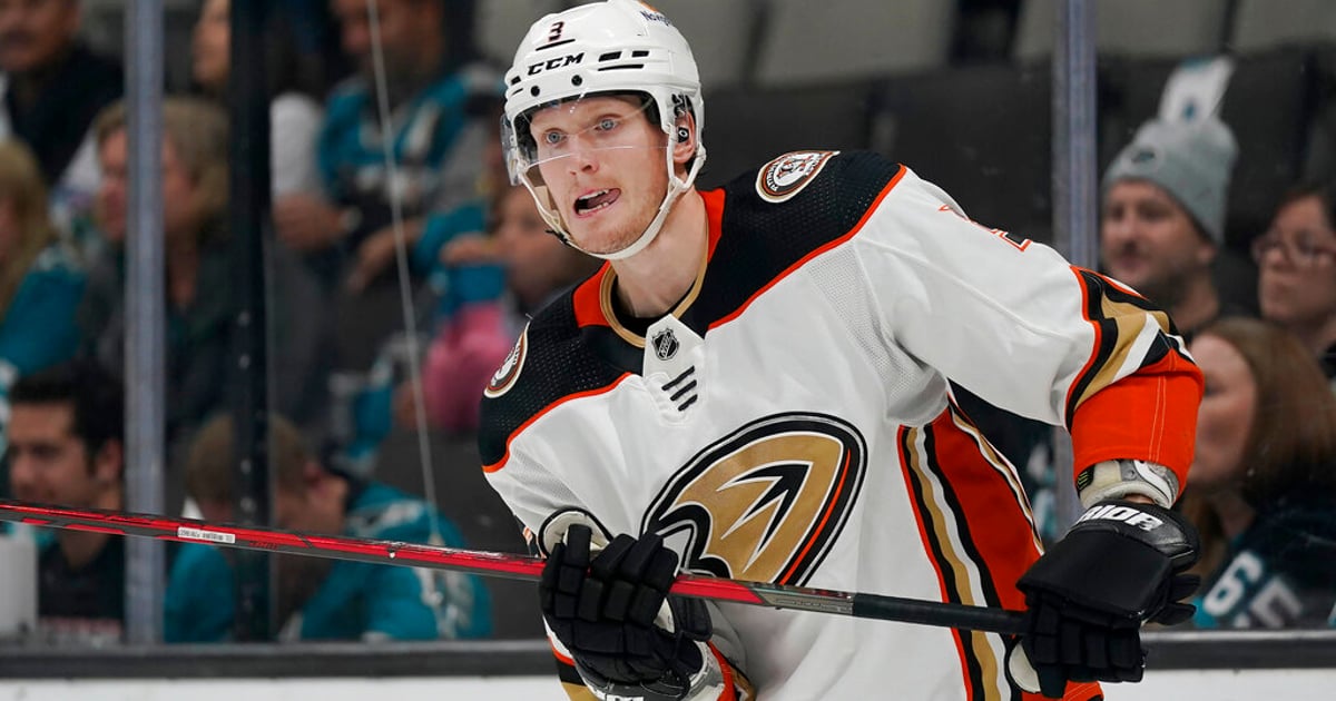 John Klingberg submits 10-team trade list - HockeyFeed