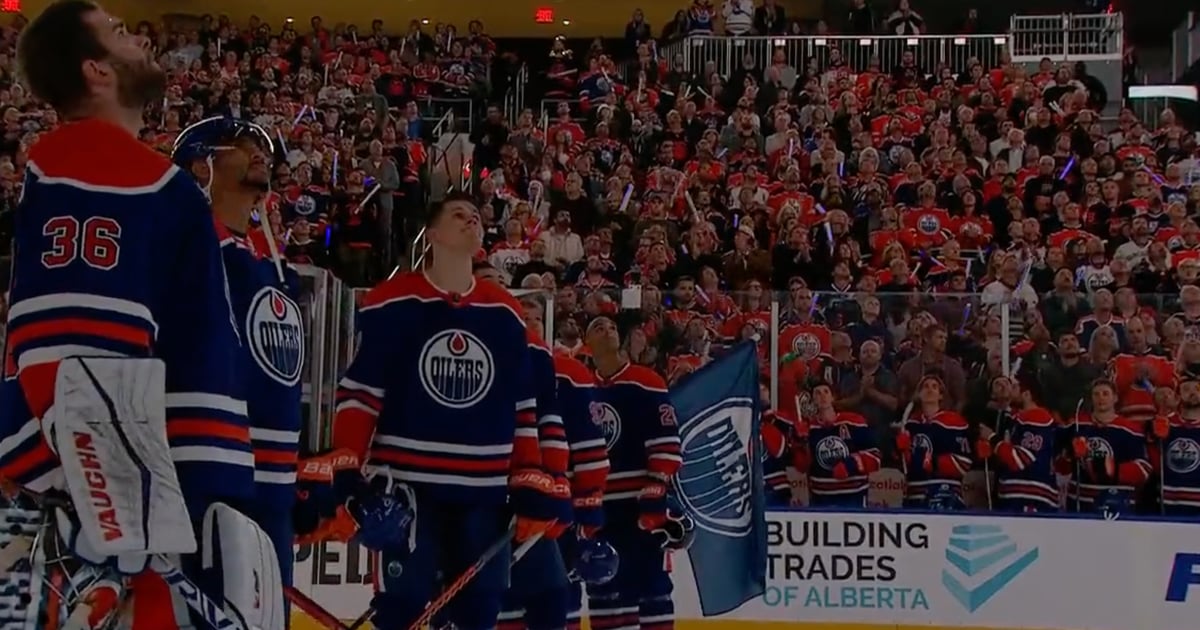 Emotional ovation for Ben Stelter at Oilers’ home opener - HockeyFeed