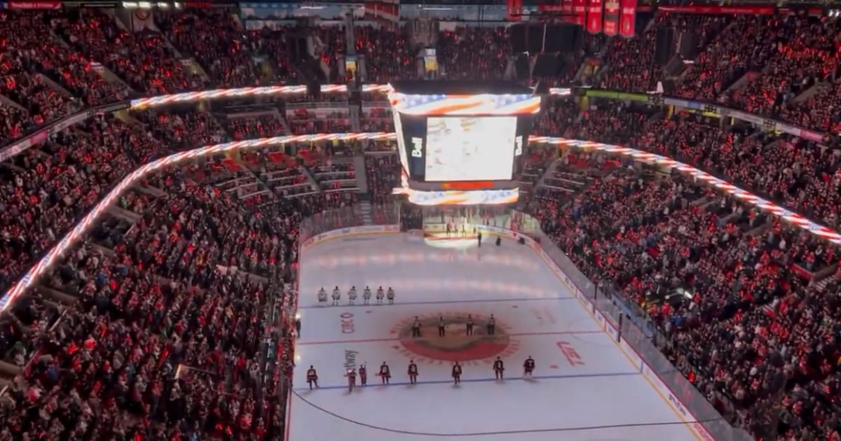 Canadian fans boo American national anthem during NHL game. - HockeyFeed