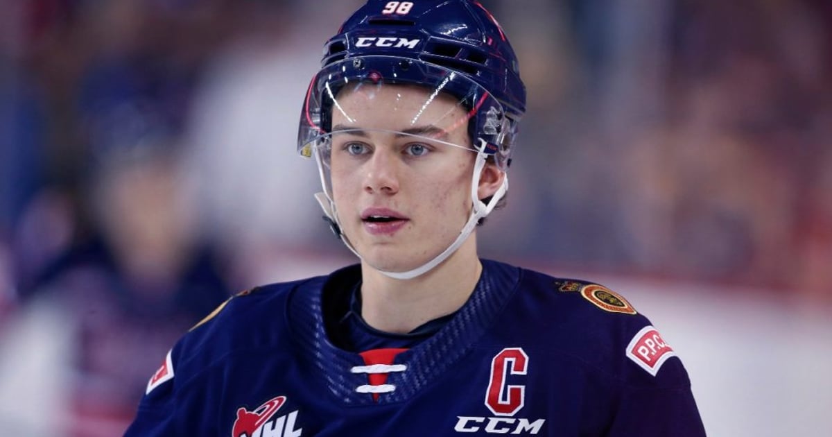 Connor Bedard goes viral with latest picture ahead of postseason ...