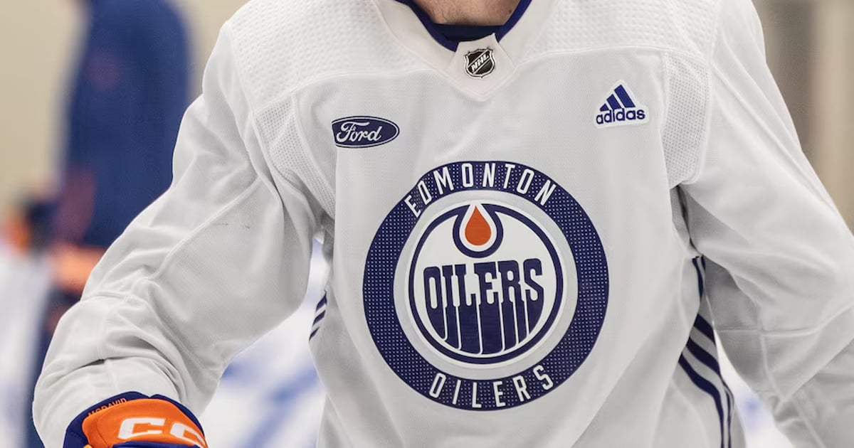 Oilers hand yet another PTO to controversial player - HockeyFeed