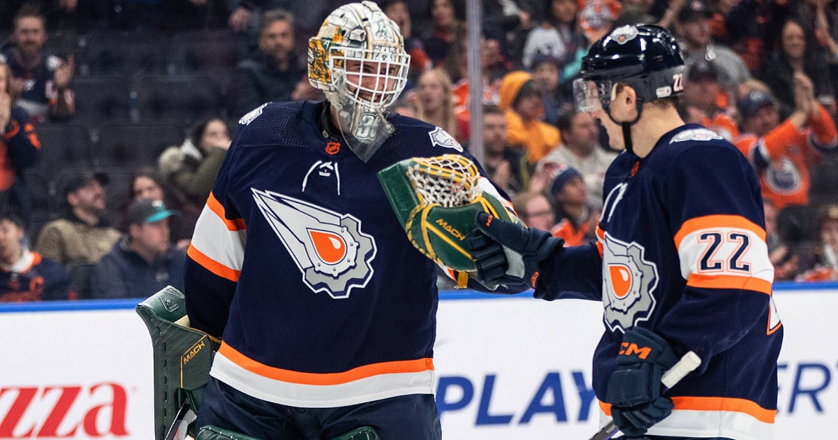 EBUG Matt Berlin plays the final minutes for the Oilers! - HockeyFeed
