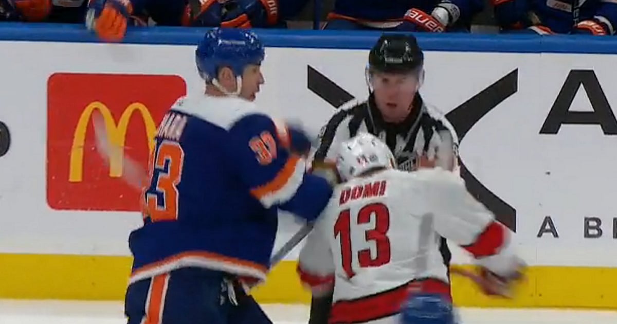 Chara gets mad, throws punches at 3 Hurricanes. - HockeyFeed