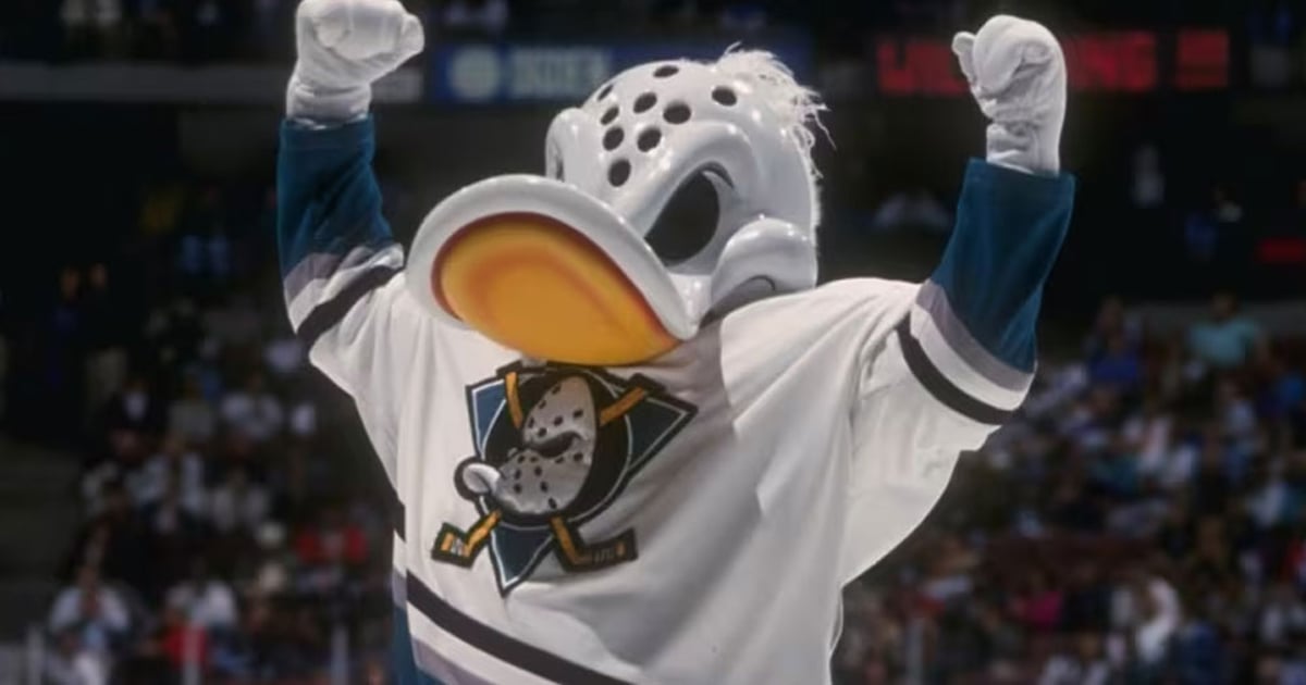 Anaheim is bringing back the classic 'Mighty Ducks' logo full-time ...
