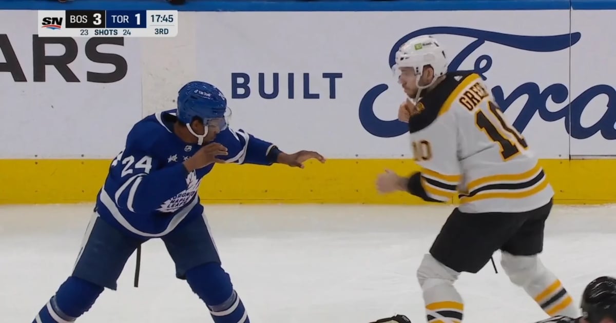 A. J. Greer sounds off on his fight with Wayne Simmonds - HockeyFeed