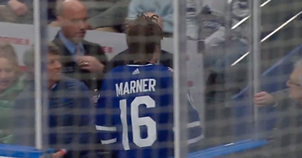 Scary moment after Mitch Marner takes a puck to the face - HockeyFeed
