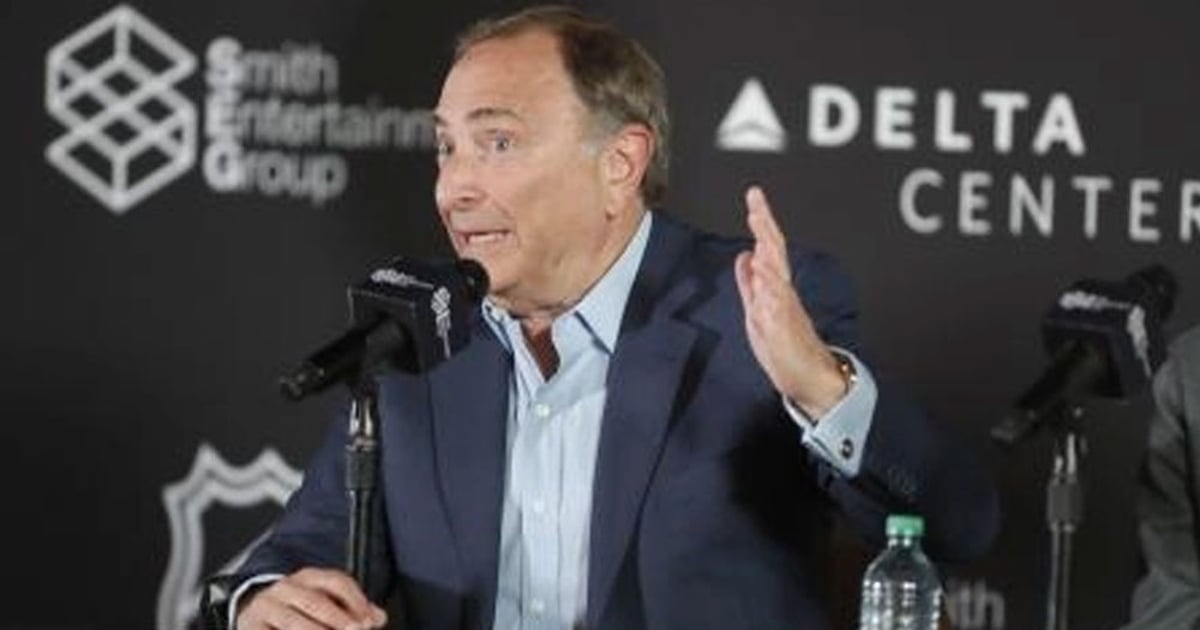 Gary Bettman gets an angry, frustrated response when asked about NHL ...