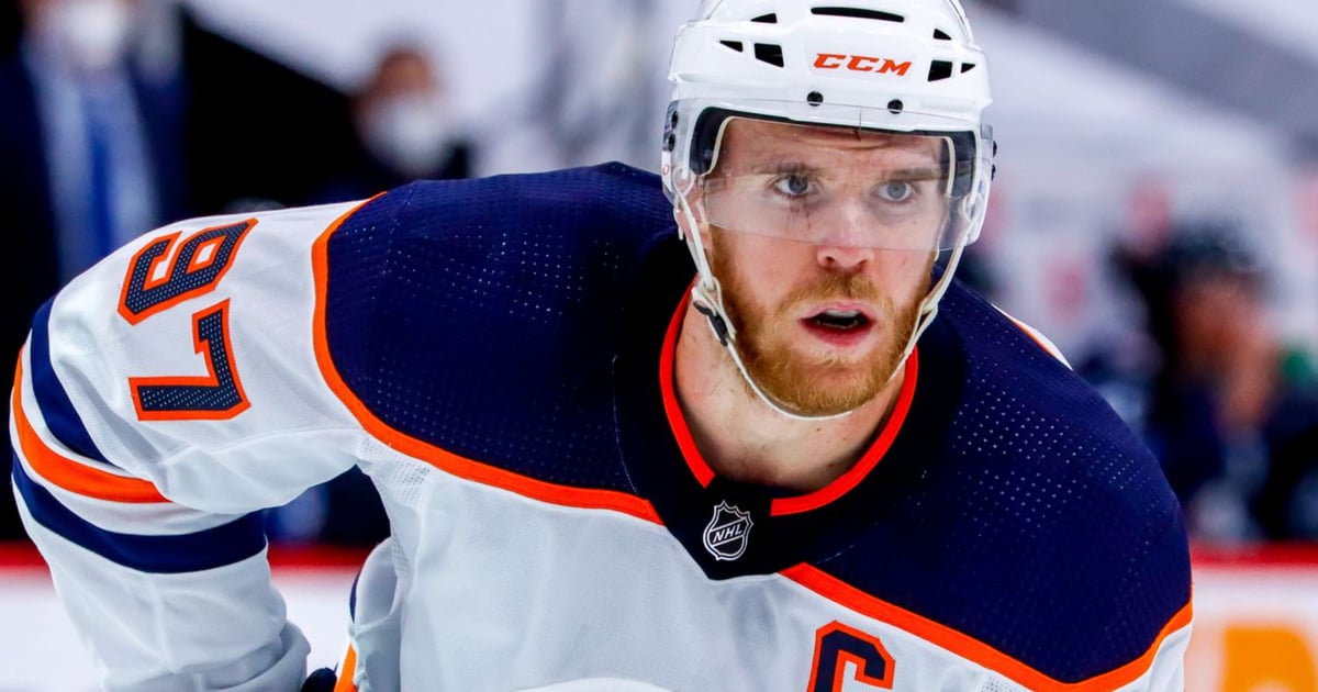 Fake Connor McDavid account gives Oilers fans heart attacks - HockeyFeed