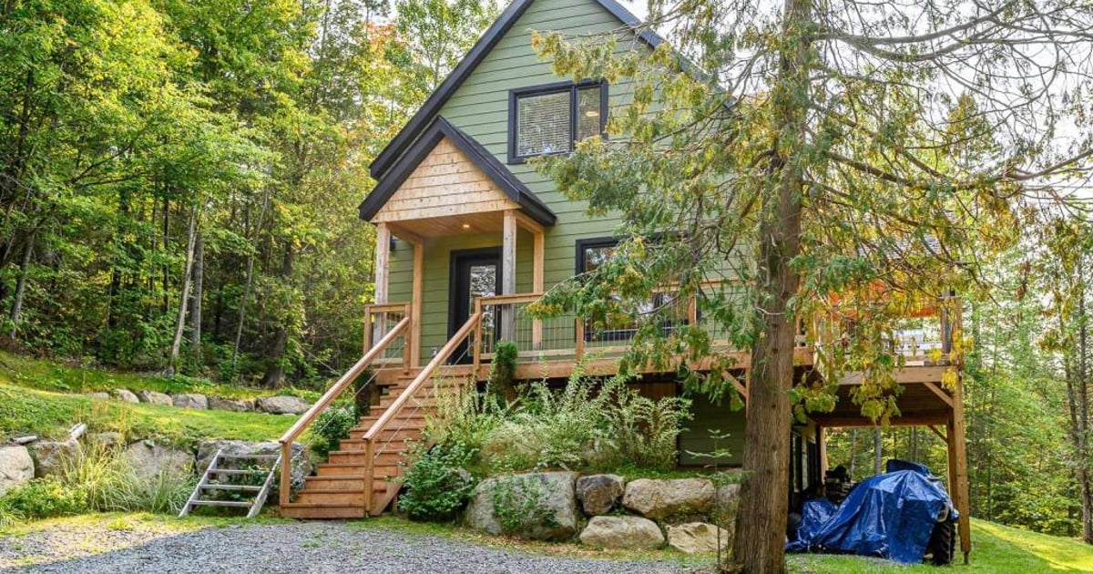 Construction de 2021 dotée d'un sublime intérieur rustique-chic, à quelques pas d'un lac entre ...