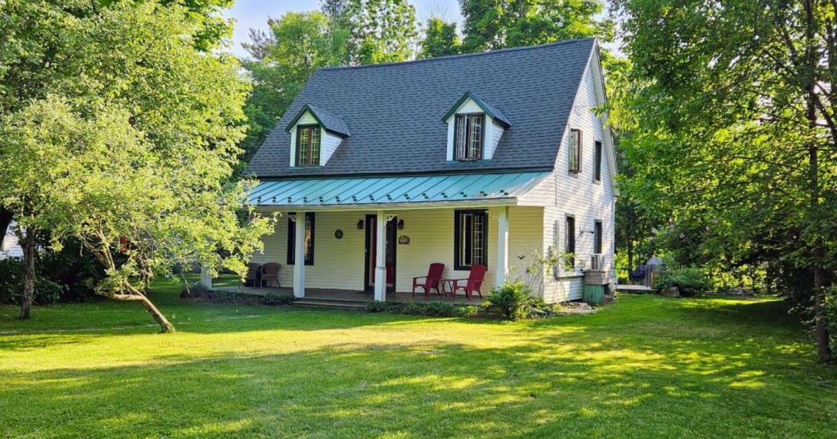 Cette maison ancestrale magnifiquement entretenue et rénovée attend ses ...