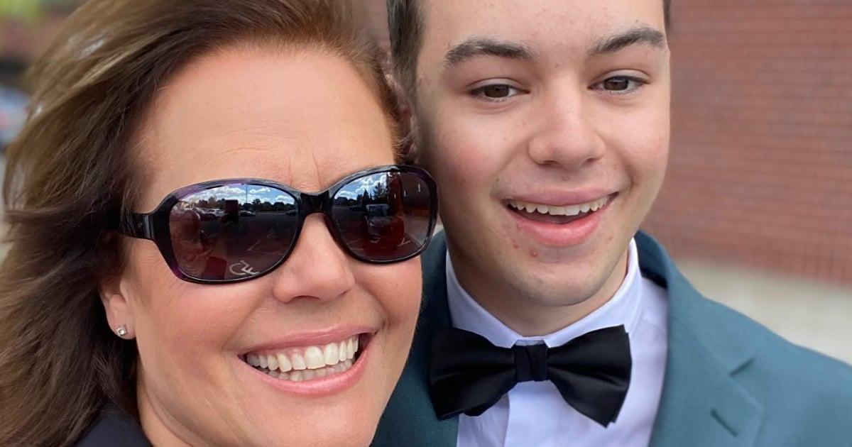 Benjamin Gratton est en couple et partage une magnifique photo avec sa ...
