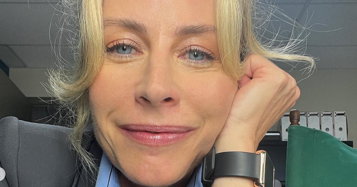 Julie Du Page de 5e rang vole la vedette à Paris - Monde de Stars