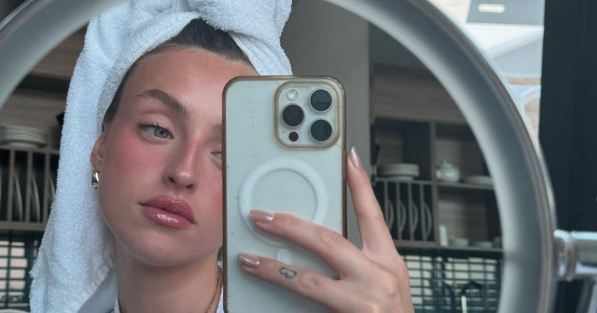 Alicia Moffet vole la vedette avec sa robe blanche à décolleté ...
