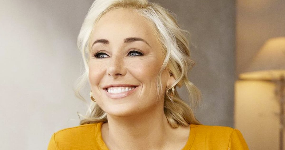 Impossible de résister à Mariloup Wolfe dans sa superbe robe noire ...