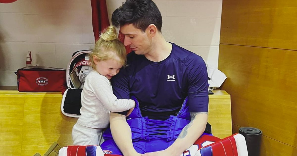 Carey Price pose avec le père Noël et ses enfants pour le temps des ...