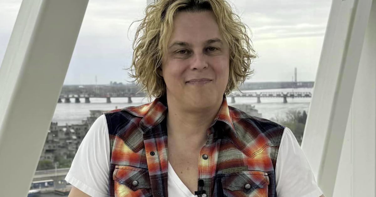 Alex Perron sera en couple avec cet acteur bien connu dans une aventure ...