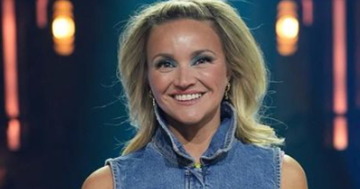 Julie Ringuette passe chez le coiffeur et elle vous dévoile son nouveau ...