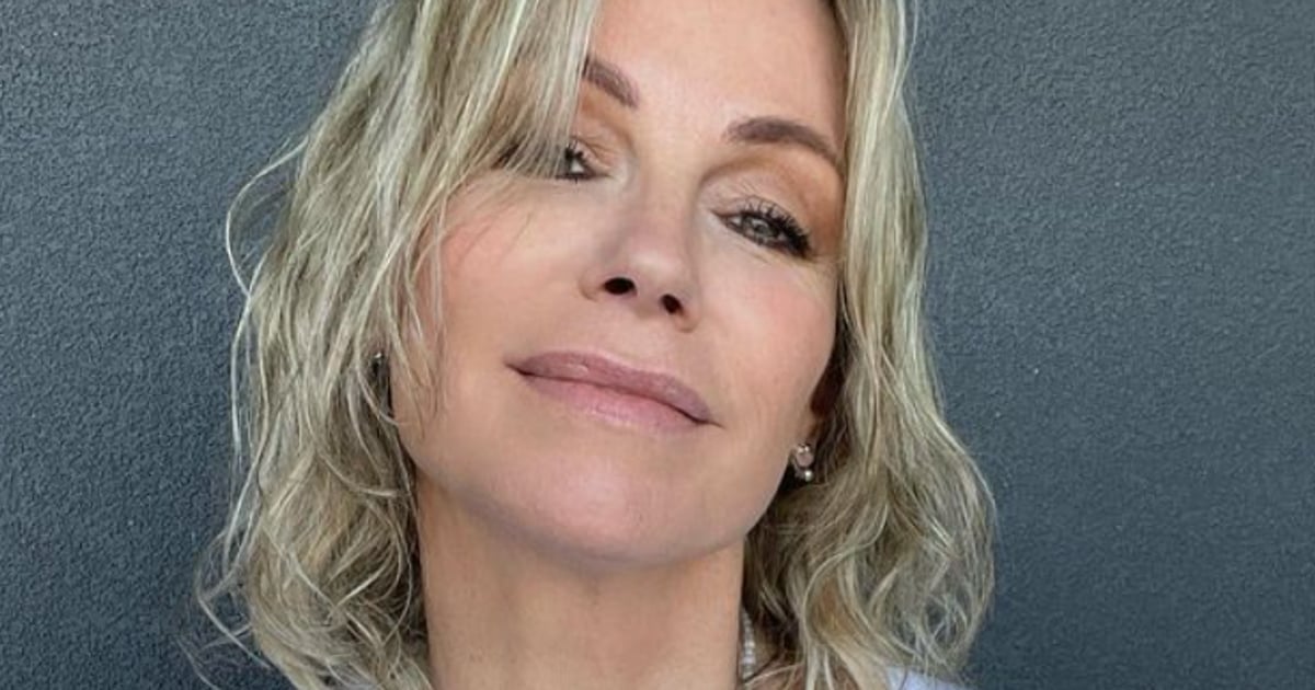 Caroline Néron en petite tenue dans une nouvelle vidéo qui annonce son nouveau grand projet ...