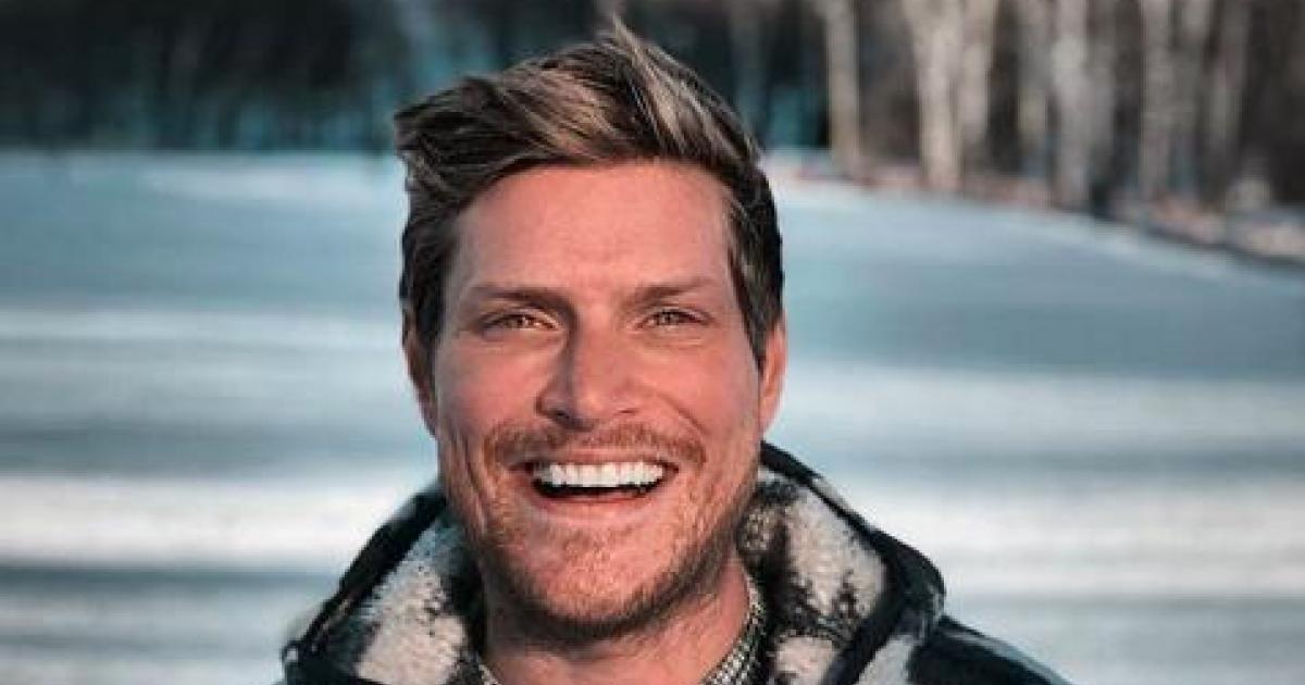 Denis barbu se moque de P.O. Beaudoin - Monde de Stars